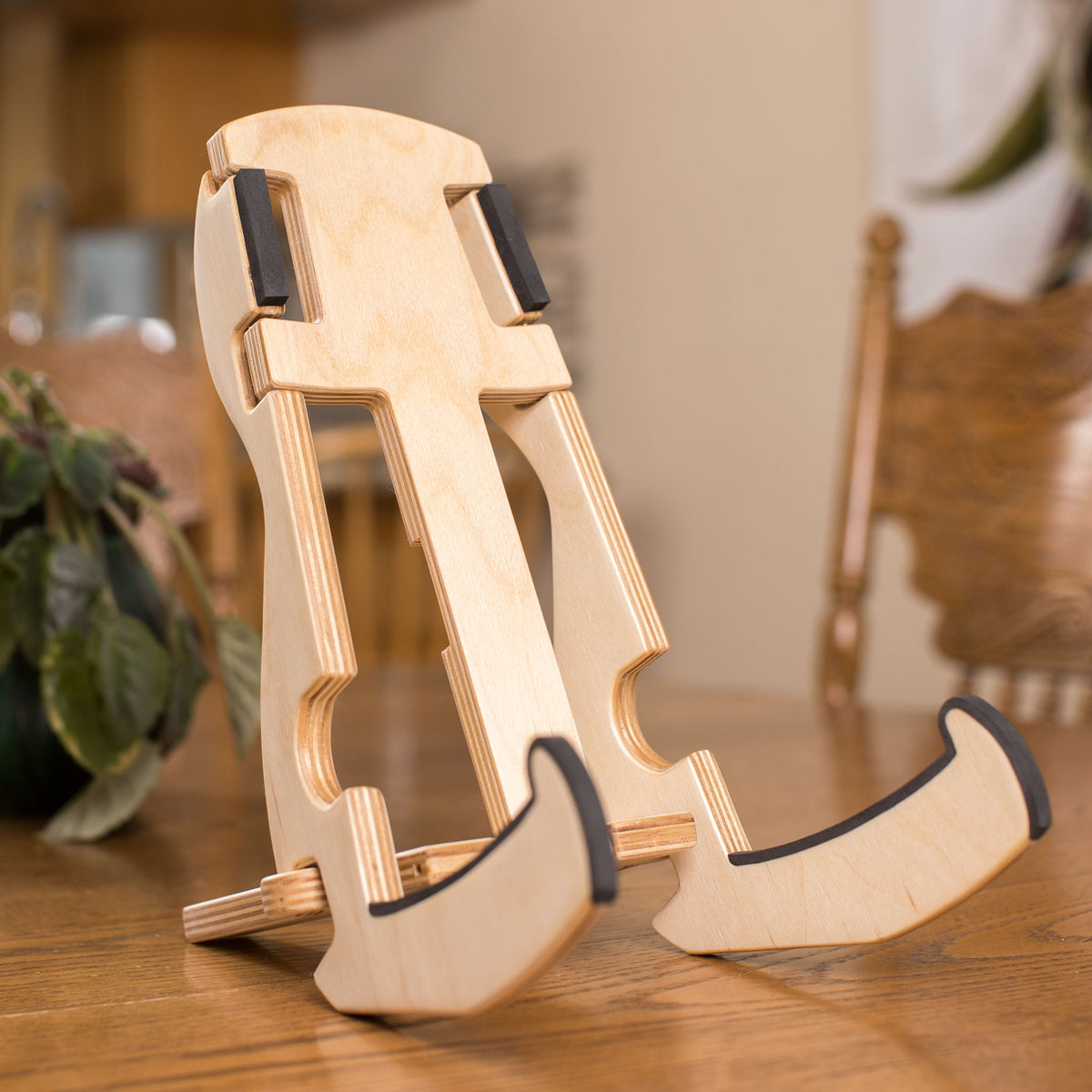 Baritone Ukulele Stands in Baltic Birch – K-Stand Instrument Stands